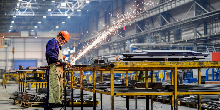 В Таджикистане действуют почти 4 тысячи промышленных предприятий ...